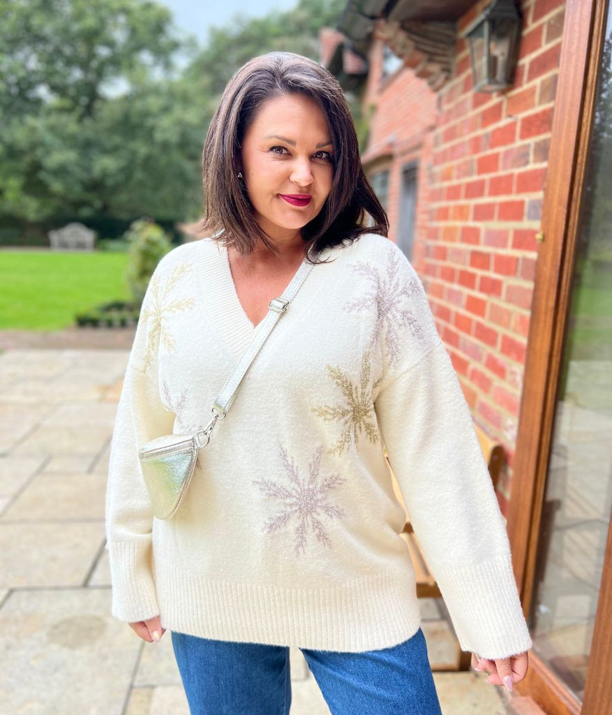 Ivory Sparkle Snowflake Oversized Jumper – Highstreet Outlet UK