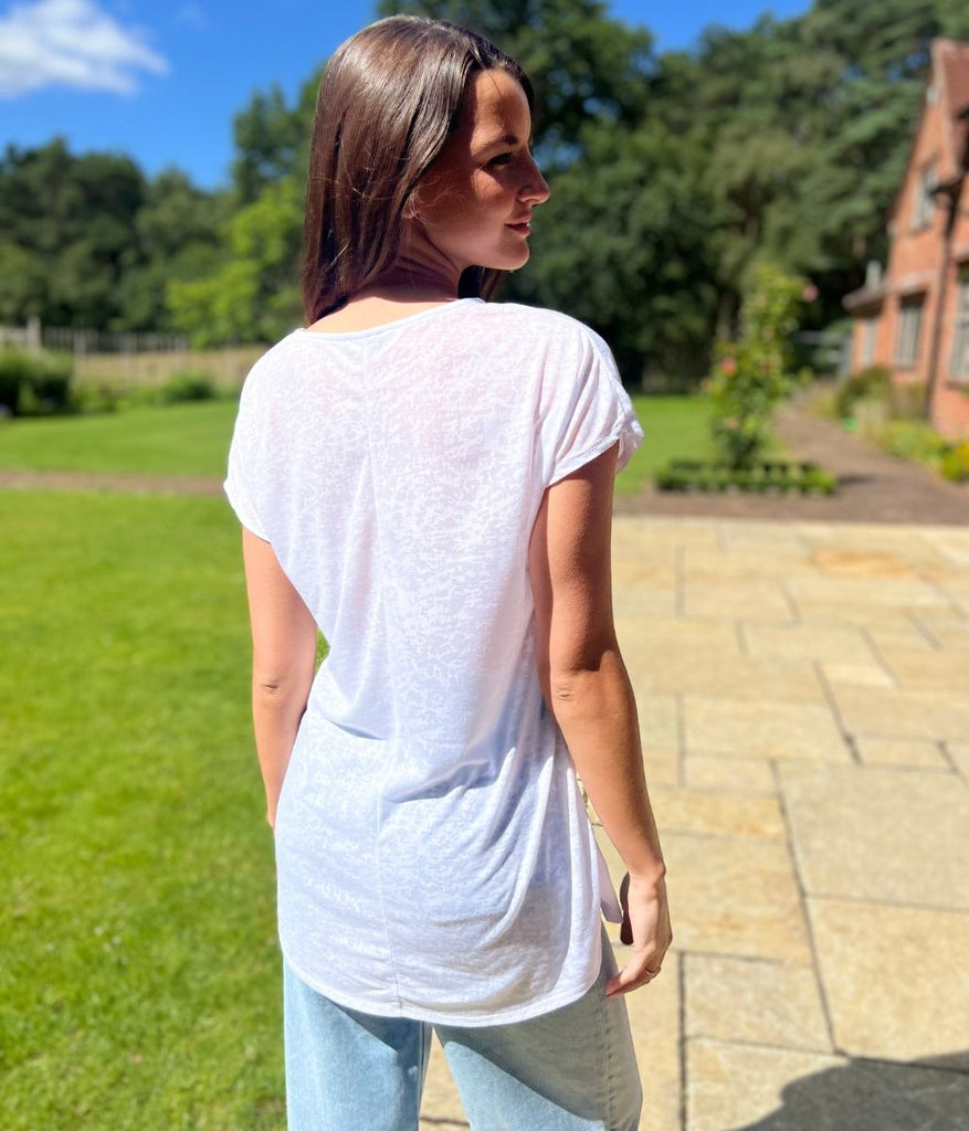 White Sequin Flower Burnout Top – Highstreet Outlet UK